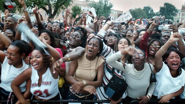 Obituary: DMX, the record-breaking rapper with bark and bite - BBC News