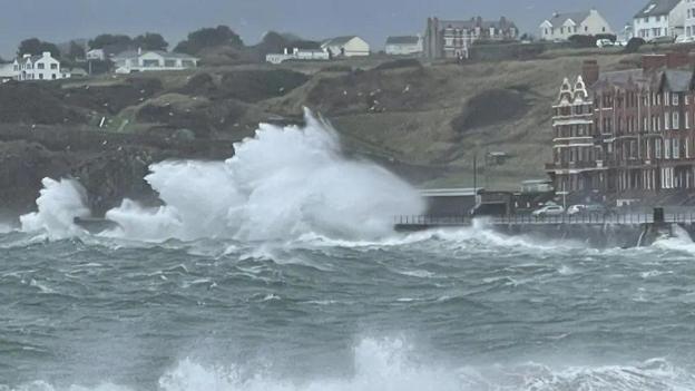 Major incident closed on Isle of Man as storm force winds ease - BBC News