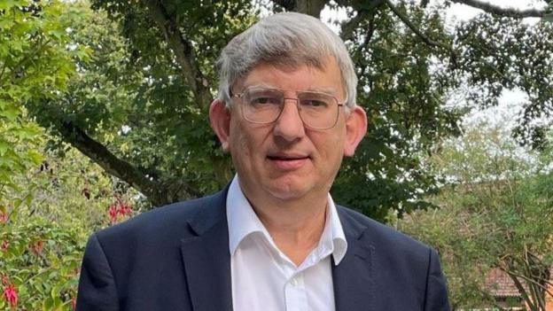 Andrew McClure dies at Conservative party meeting in Bungay - BBC News