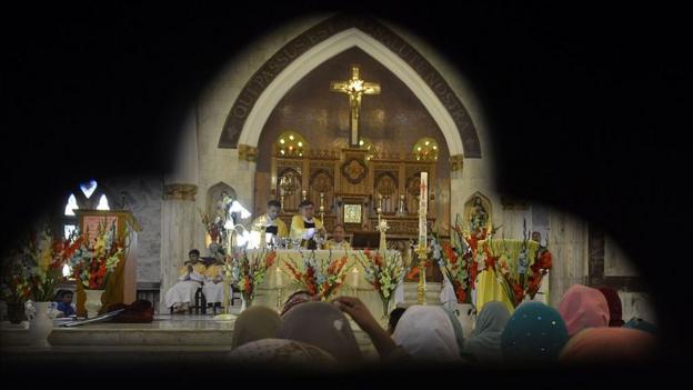 Who are Pakistan's Christians? - BBC News