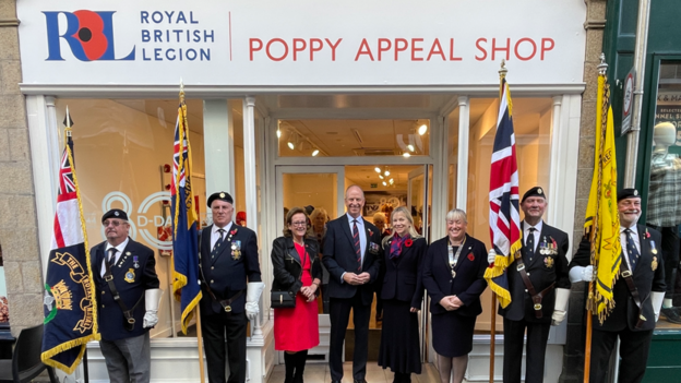 Jersey poppy appeal raises over £200,000 in 2024 - BBC News