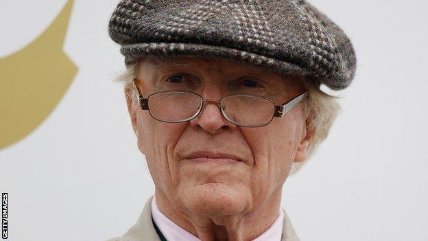 Dan Gurney: Pioneering F1 driver dies aged 86 - BBC Sport