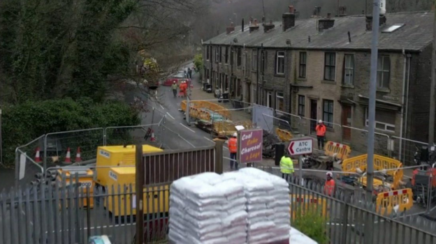 Road linking Todmorden and Hebden Bridge reopens after 7 weeks - BBC News
