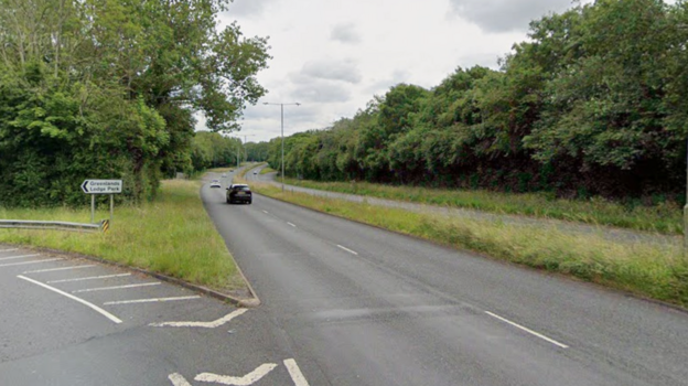 Man arrested after van driver dies in crash in Worcestershire - BBC News