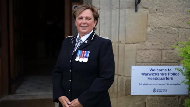 Warwickshire Police's first female chief constable retires - BBC News