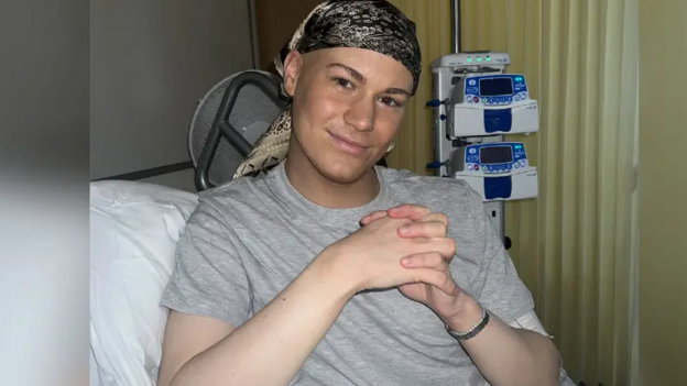 Mobile cancer care unit in Gloucestershire gets update and refit - BBC News