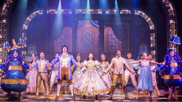 Royal & Derngate sees 12% rise in pantomime audiences - BBC News