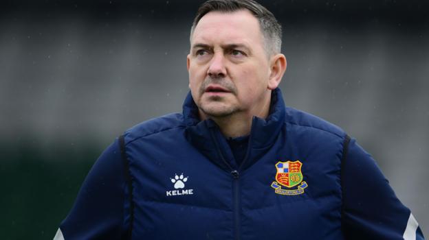 Neil Gibson: Wealdstone boss leaves National League club - BBC Sport