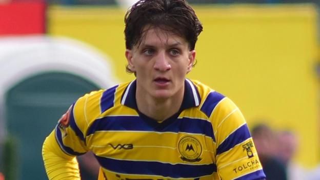Harry Kite & Lirak Hasani: Truro City sign midfielders two-year deals ...