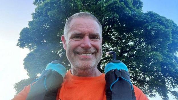 Fell running - BBC News