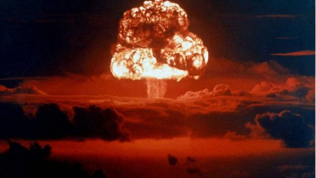 Nuclear weapons: Which countries have them and how many are there? - BBC News