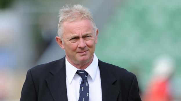 Tony Pigott: Former Sussex seamer and CEO dies aged 67 - BBC Sport