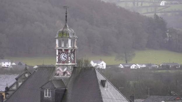 Lampeter: Inquiry into death of Emily Tredwell-Scott, 8, ongoing - BBC News