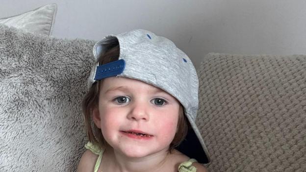 Batten disease: Parents of three-year-old hope for cure - BBC News