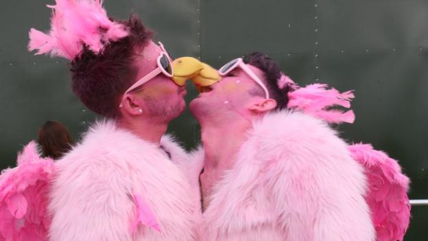 The best fancy dress costumes of Bestival 2015 - BBC News