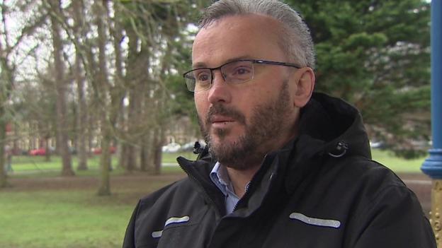 Welsh language: strongholds decline in speakers - census - BBC News