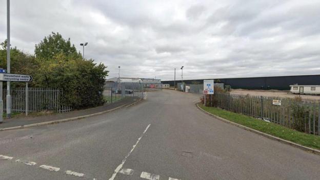 Campaigners oppose plan for Worksop plastic recovery centre - BBC News