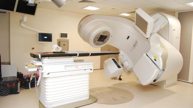 Northampton hospital using £2.6m radiotherapy machine - BBC News