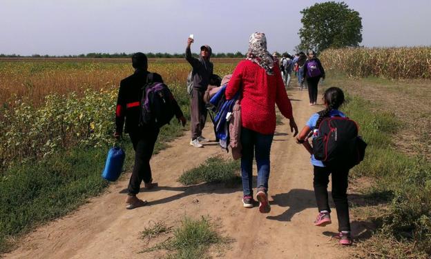 Migrant crisis: Memorable pictures by BBC correspondents - BBC News