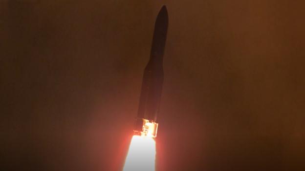 Europe's Ariane-5 rocket makes 100th flight - BBC News