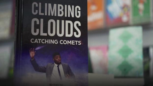 The rock stars of poetry explain why the art is in demand - BBC News