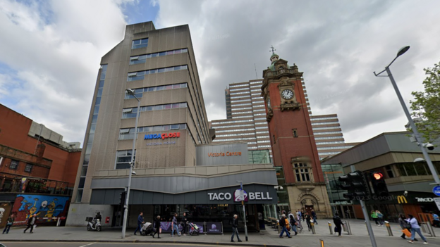 Life 'trapped' in Nottingham's tallest tower block - BBC News