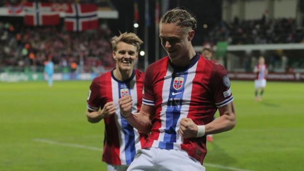 Luton Town: Thelo Aasgaard earns praise after Norway debut - BBC Sport