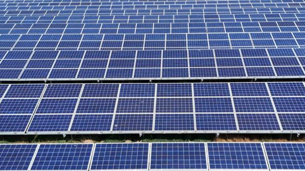 Buckinghamshire solar farm size reduced after community feedback - BBC News