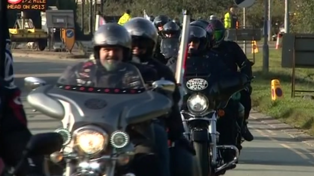 Thousands of bikers remember the fallen in annual ride - BBC News