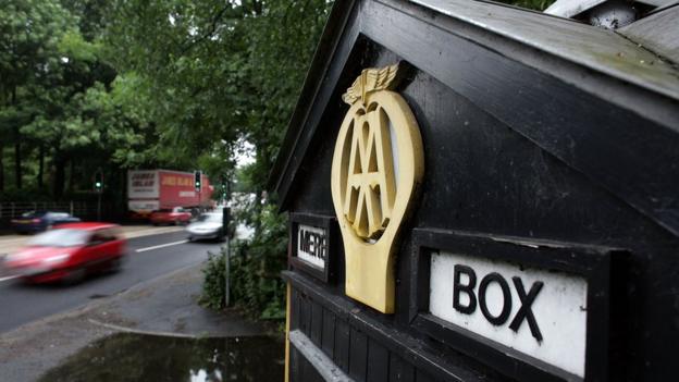 One of Britain's last AA telephone boxes saved - BBC News
