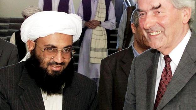 Obituary: Mullah Omar, reclusive figure - BBC News