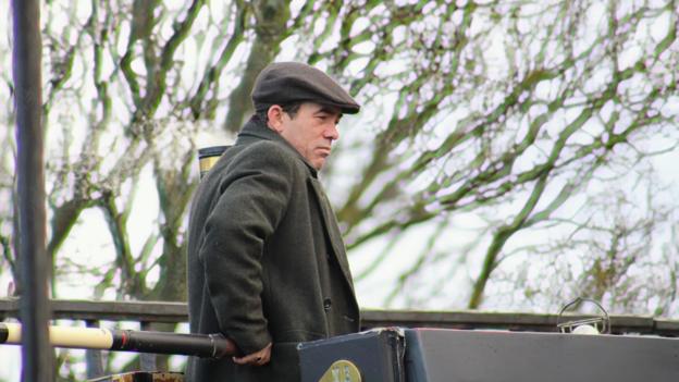 Peaky Blinders movie spotted filming in Wrexham - BBC News