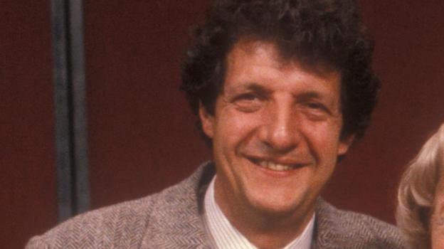 Dame Esther Rantzen pays tribute to BBC star Chris Serle - BBC News