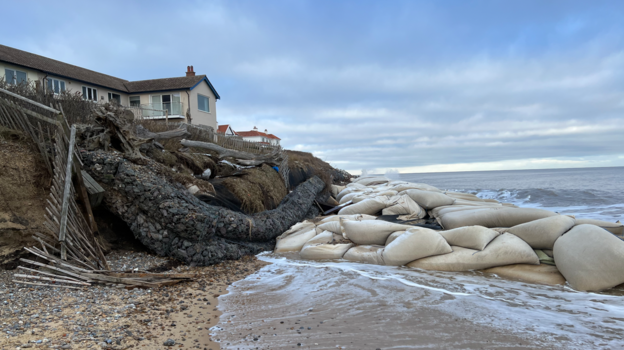 Demolition begins on latest Thorpeness home at risk of erosion - BBC News