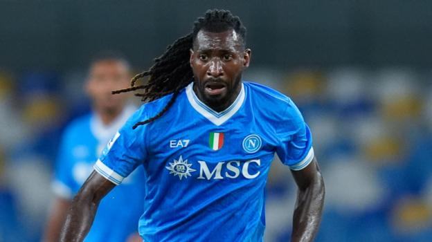 Napoli 1-0 Cagliari: Napoli snatch 95th-minute winner against Cagliari ...
