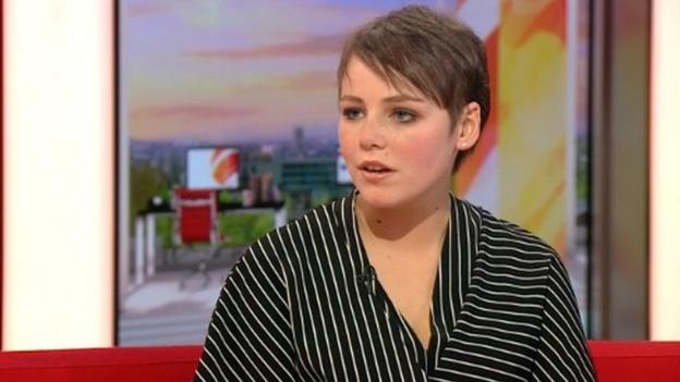 Charlotte Eades: £250k raised in memory of teen vlogger - BBC News