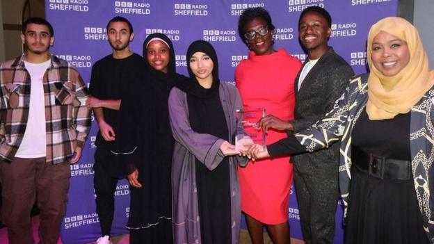 Sheffield names first black, hijab-wearing Lord Mayor - BBC News