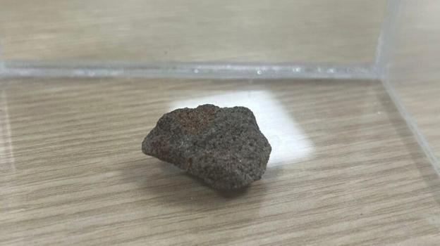 Project traces fate of Stone of Destiny fragments - BBC News