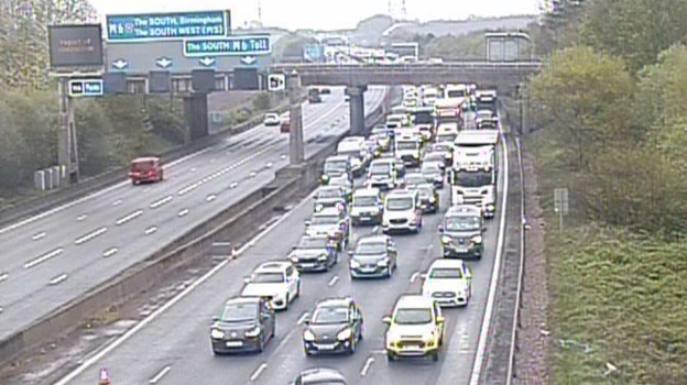 M6 motorway - BBC News