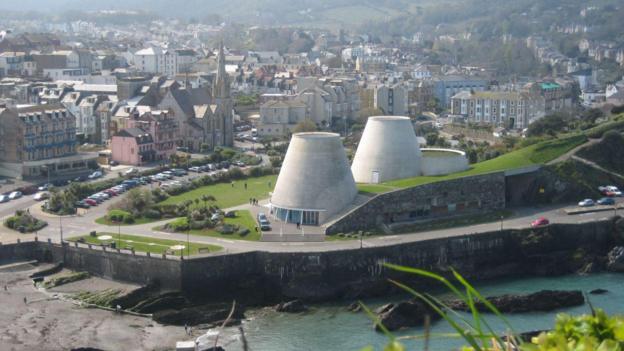 Application submitted to build 450 homes in North Devon - BBC News