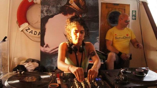 The Iranian female DJs shaking the dance floor and breaking taboos ...