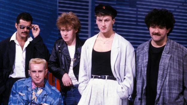 Frankie Goes to Hollywood story to hit big screen after reunion - BBC News