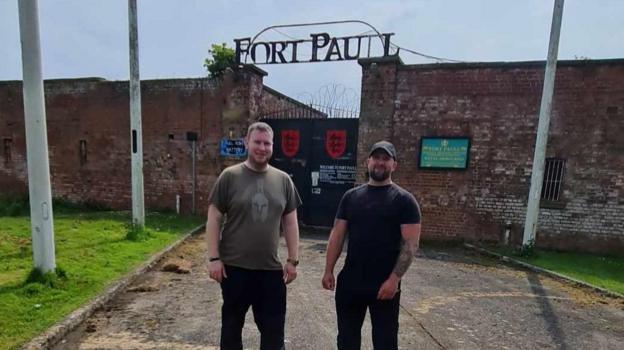 Fort Paull: Pair sign long-term lease to run museum - BBC News