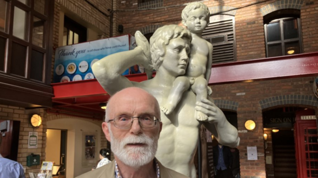 Grimsby: Legendary statue of Grim and Havelock back on display - BBC News