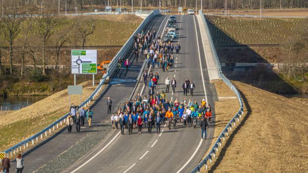 New £150m River Tay crossing opens after years of planning - BBC News