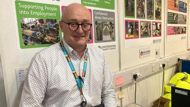 Connect to Work programme to support people to find work - BBC News