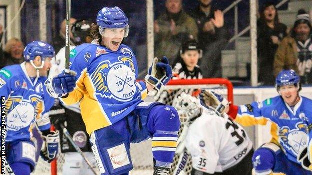 Scottish ice hockey: Fife Flyers cool over title bid; Braehead Clan ...