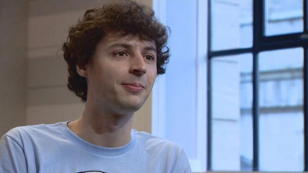 Stampy's Lovely World: 1.7m say farewell to YouTube series - BBC News