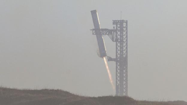 New SpaceX rocket launch: Spacecraft lost but booster 'caught' - BBC ...