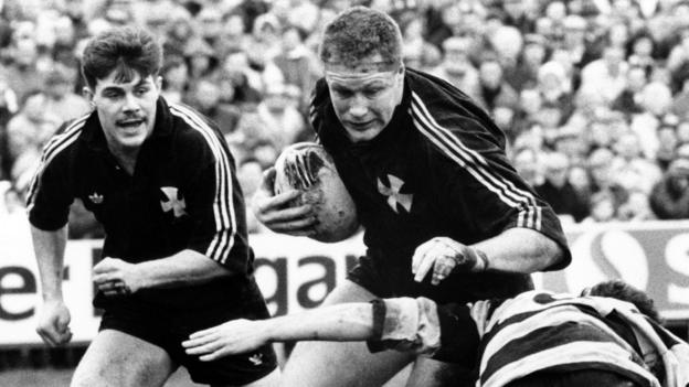Mark Jones: Wales dual-code rugby forward dies aged 59 - BBC Sport